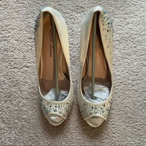 Lauren Lorraine | Shoes | Nib Lauren Lorraine Eden Peep Toe Pump | Poshmark